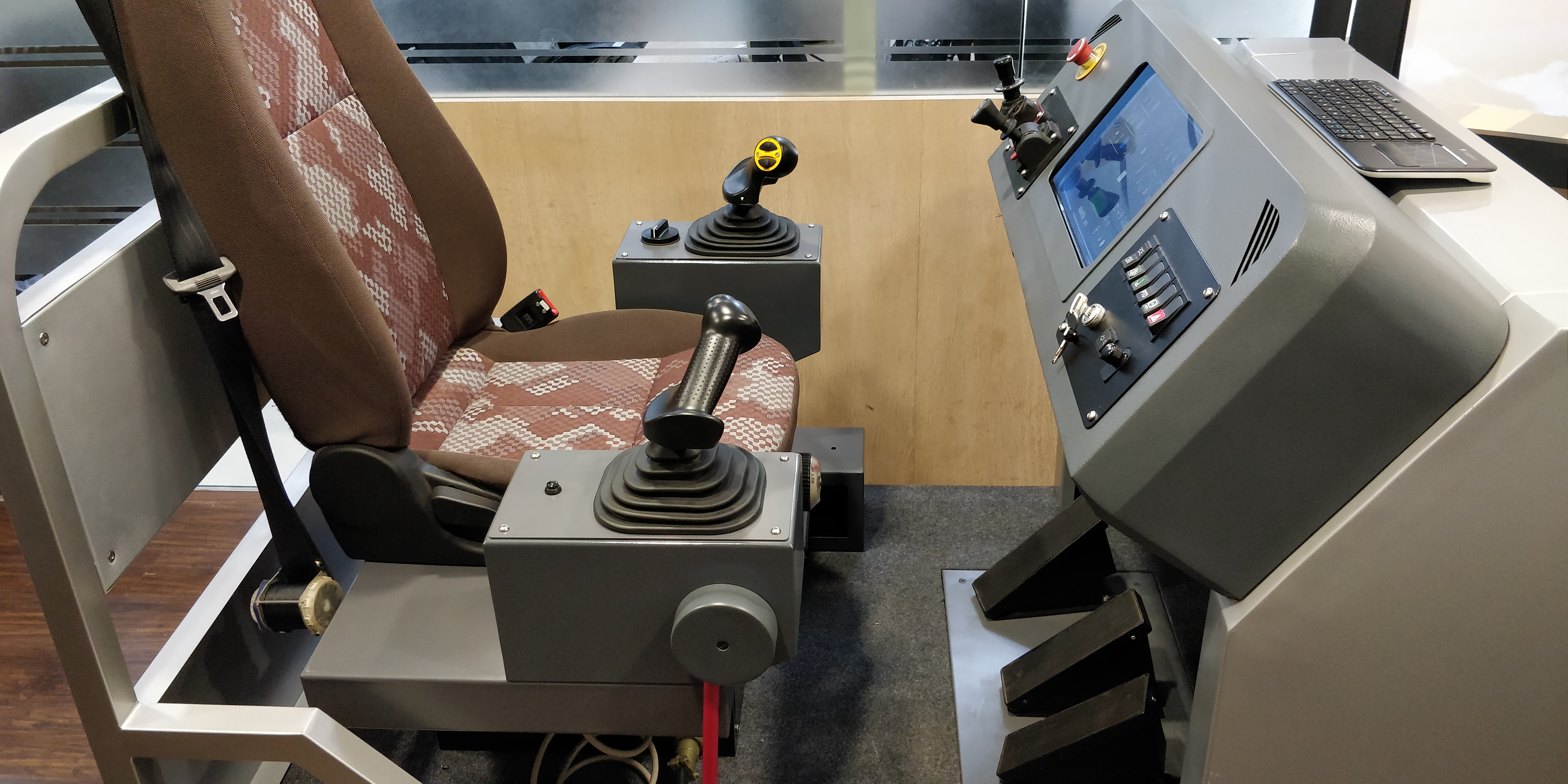 Light Vehicle Training Simulator | Tecknotrove