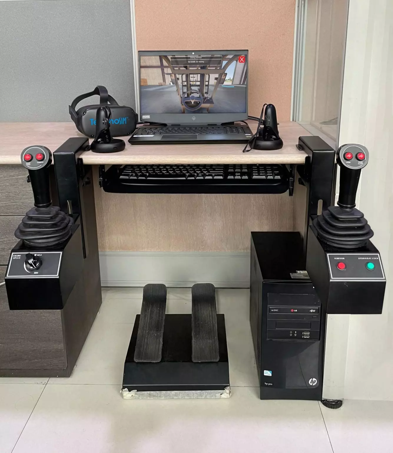 Forklift Machine Training Simulator by Tecknotrove